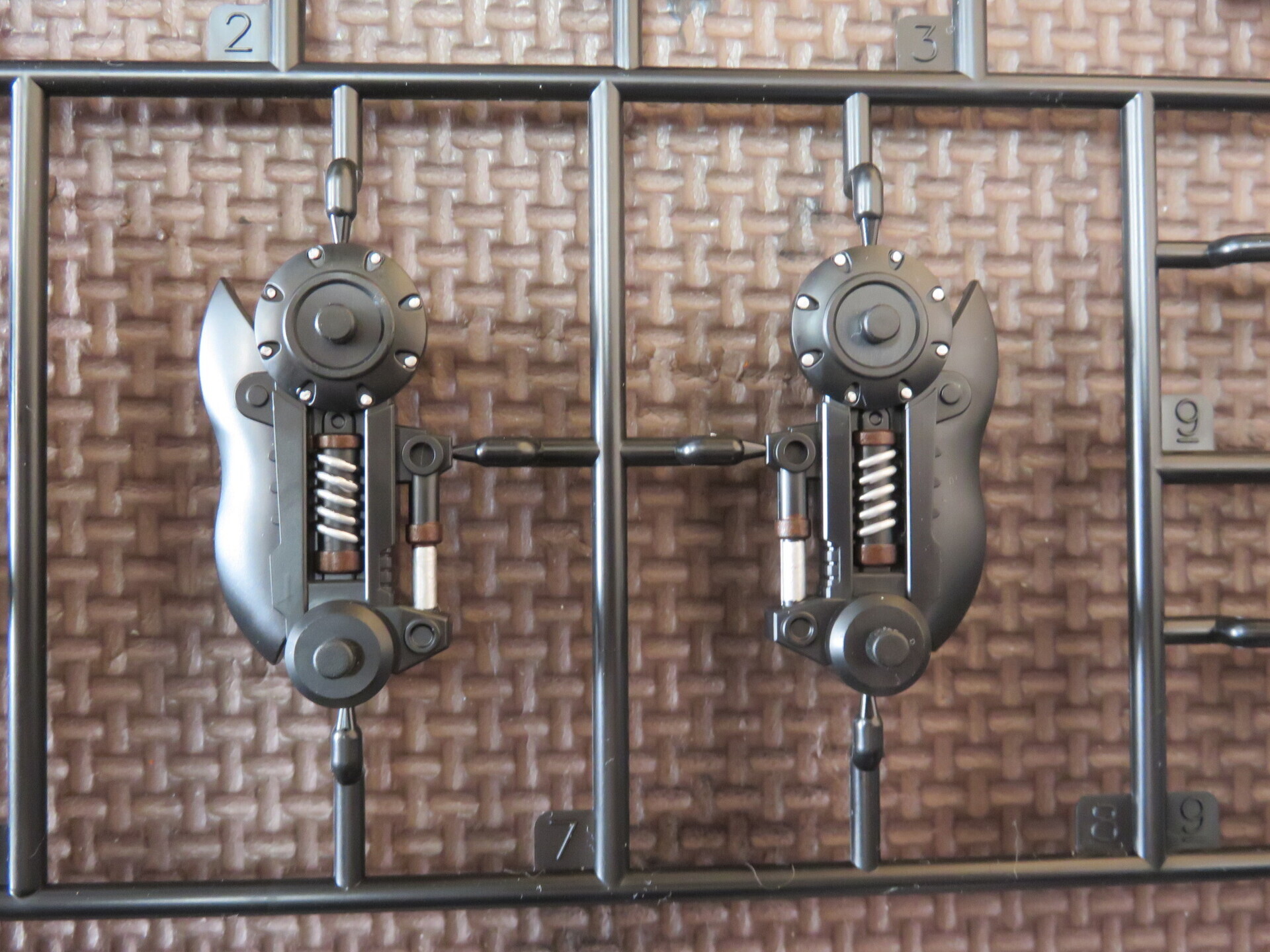 リアライズモデル RMZ-001 ブレードライガーをつくる、6: 怠け者のまったり記・弐番艦